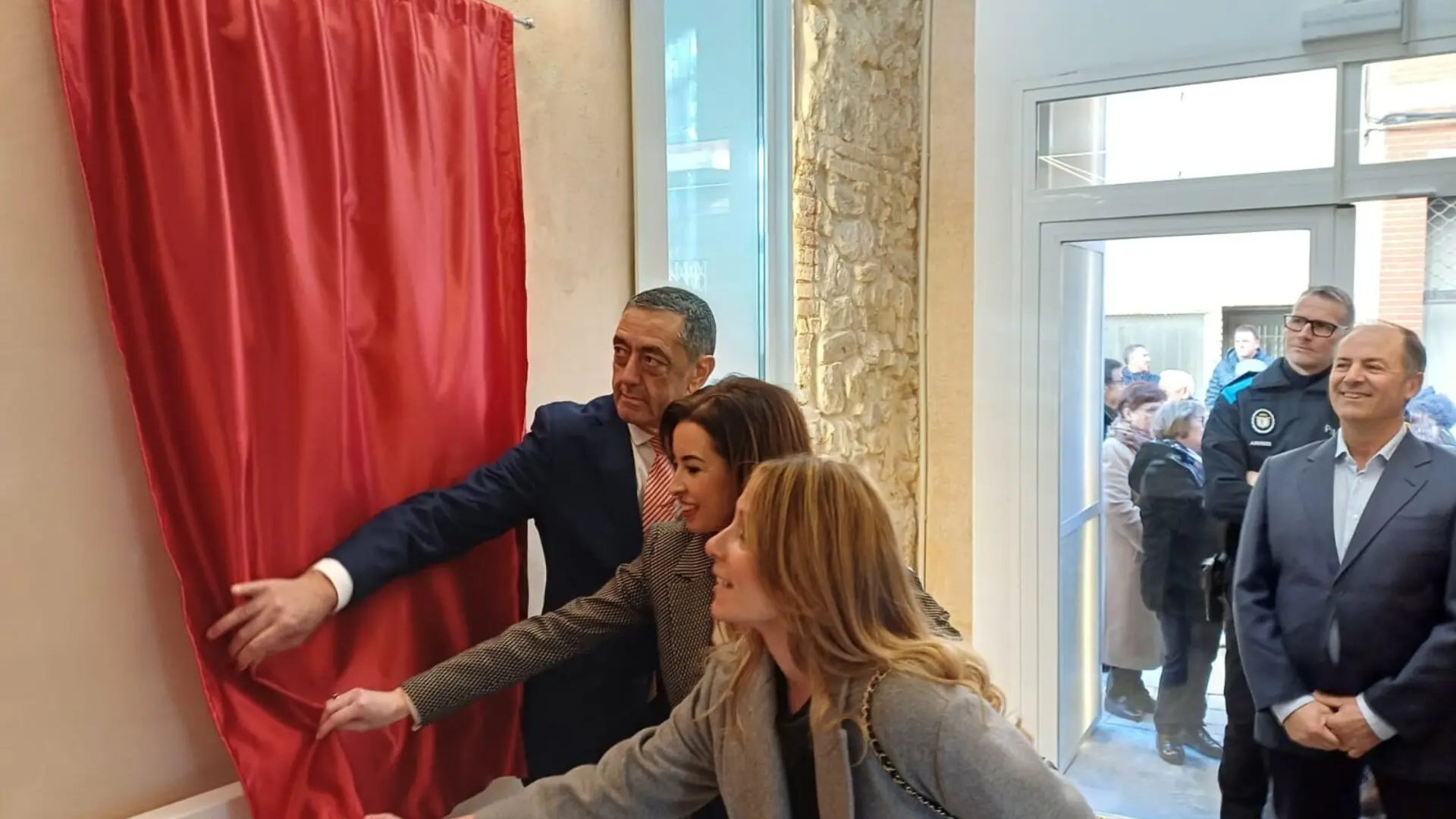 Épila estrena su nuevo centro cívico tras una inversión de 1,5 millones ...