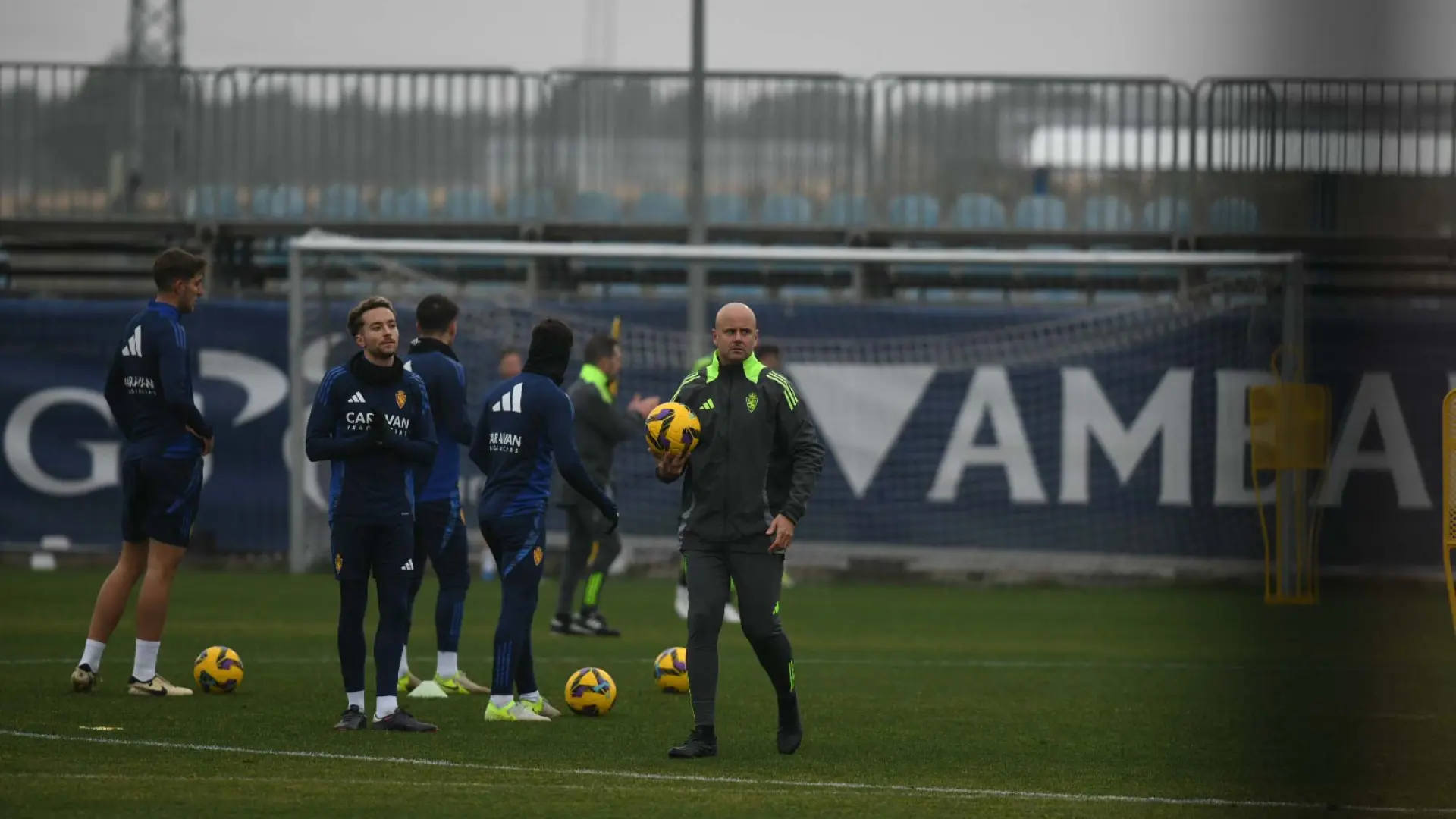 Miguel Ángel Ramírez arranca en el Real Zaragoza con varias ausencias