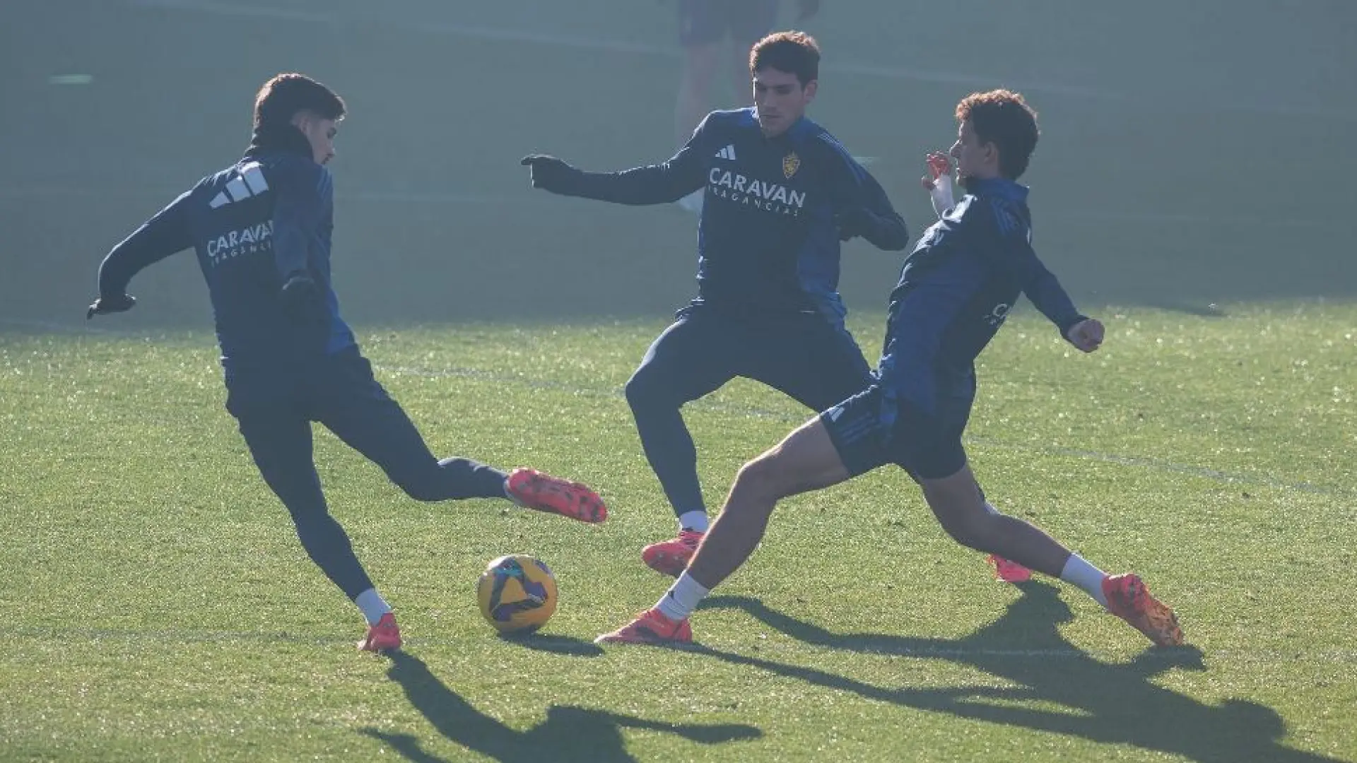 Azón, el Como, el qué, el cuándo, el dónde y el por qué de su destino