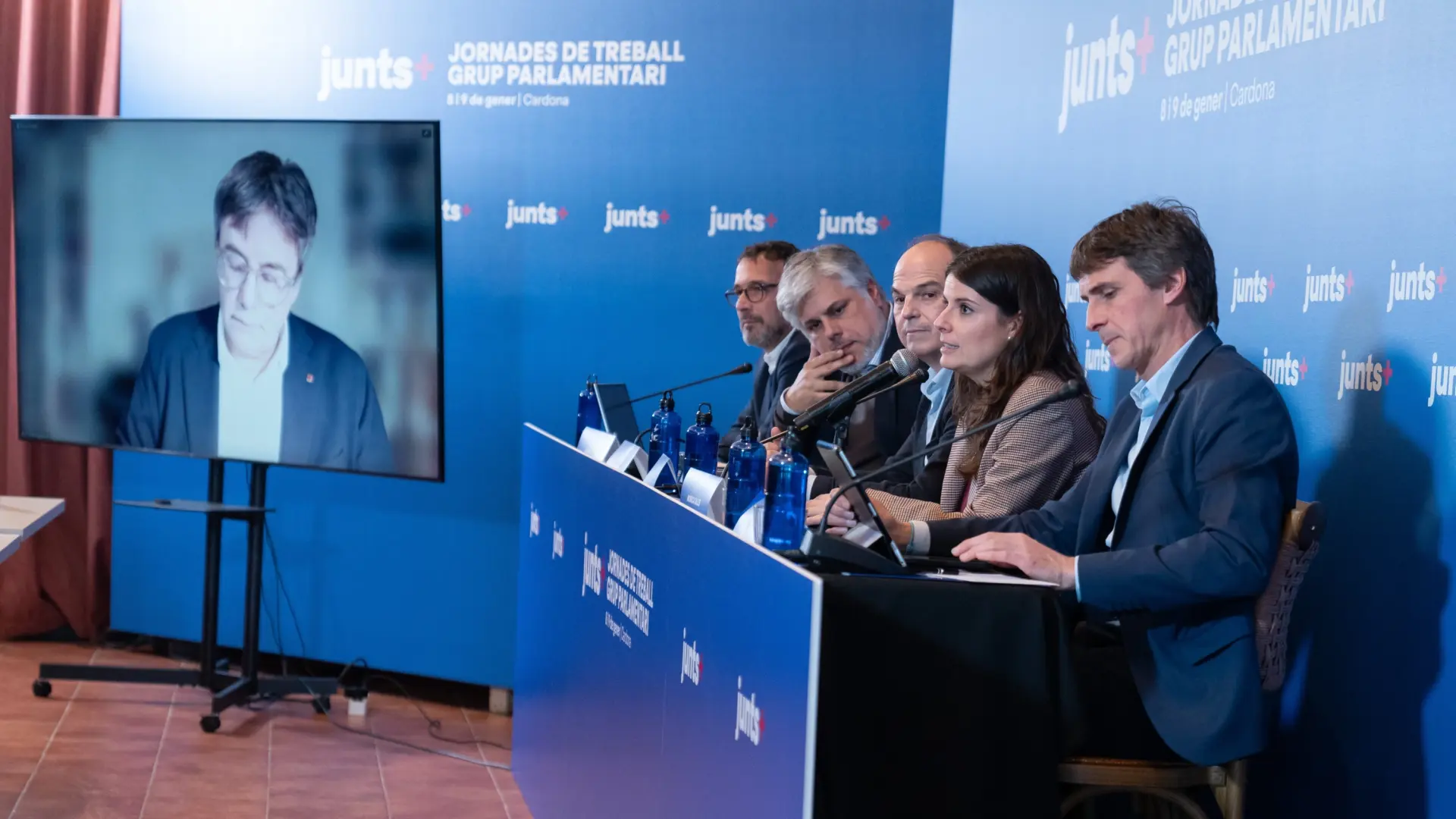 Junts descarta negociar y apoyar los presupuestos de Illa y le insta a pactarlos con sus "socios ...