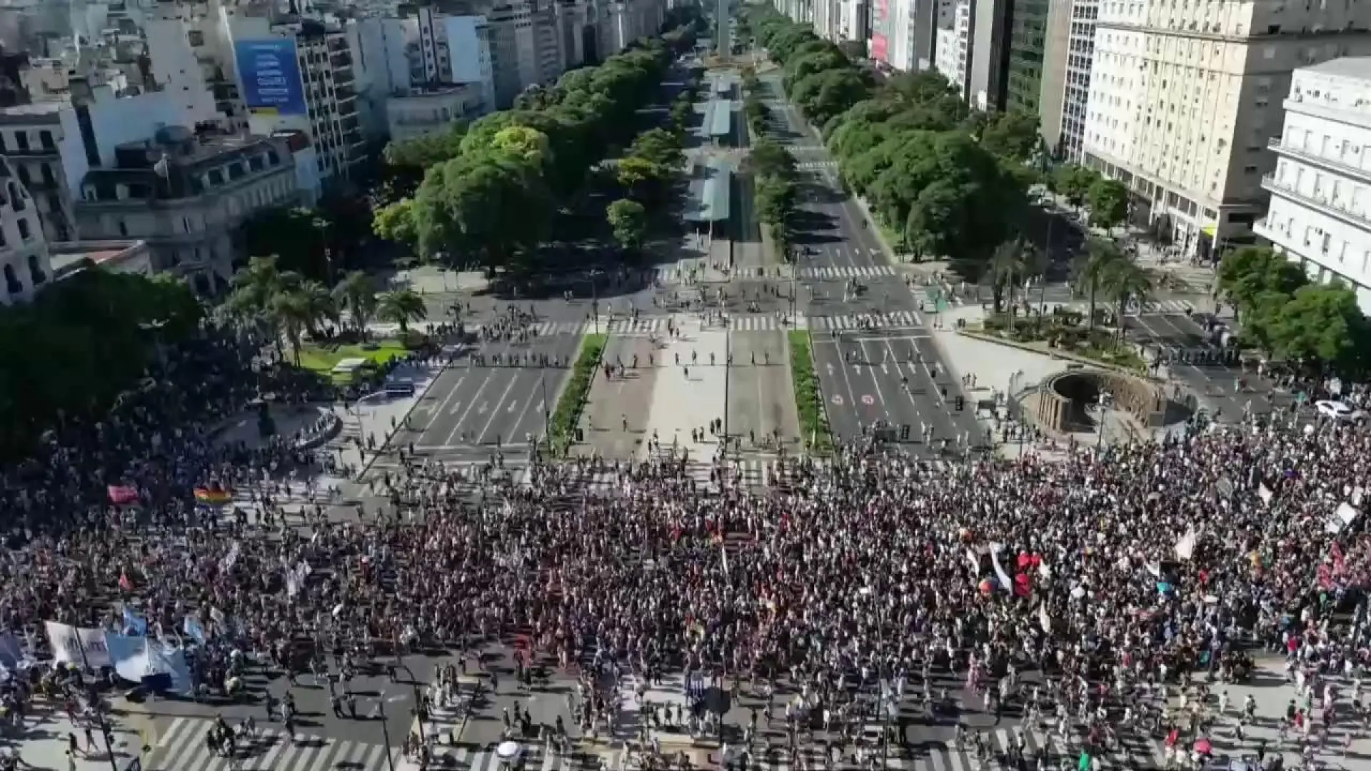 Vídeo | Miles de argentinos dicen "basta" a discursos de odio de Milei