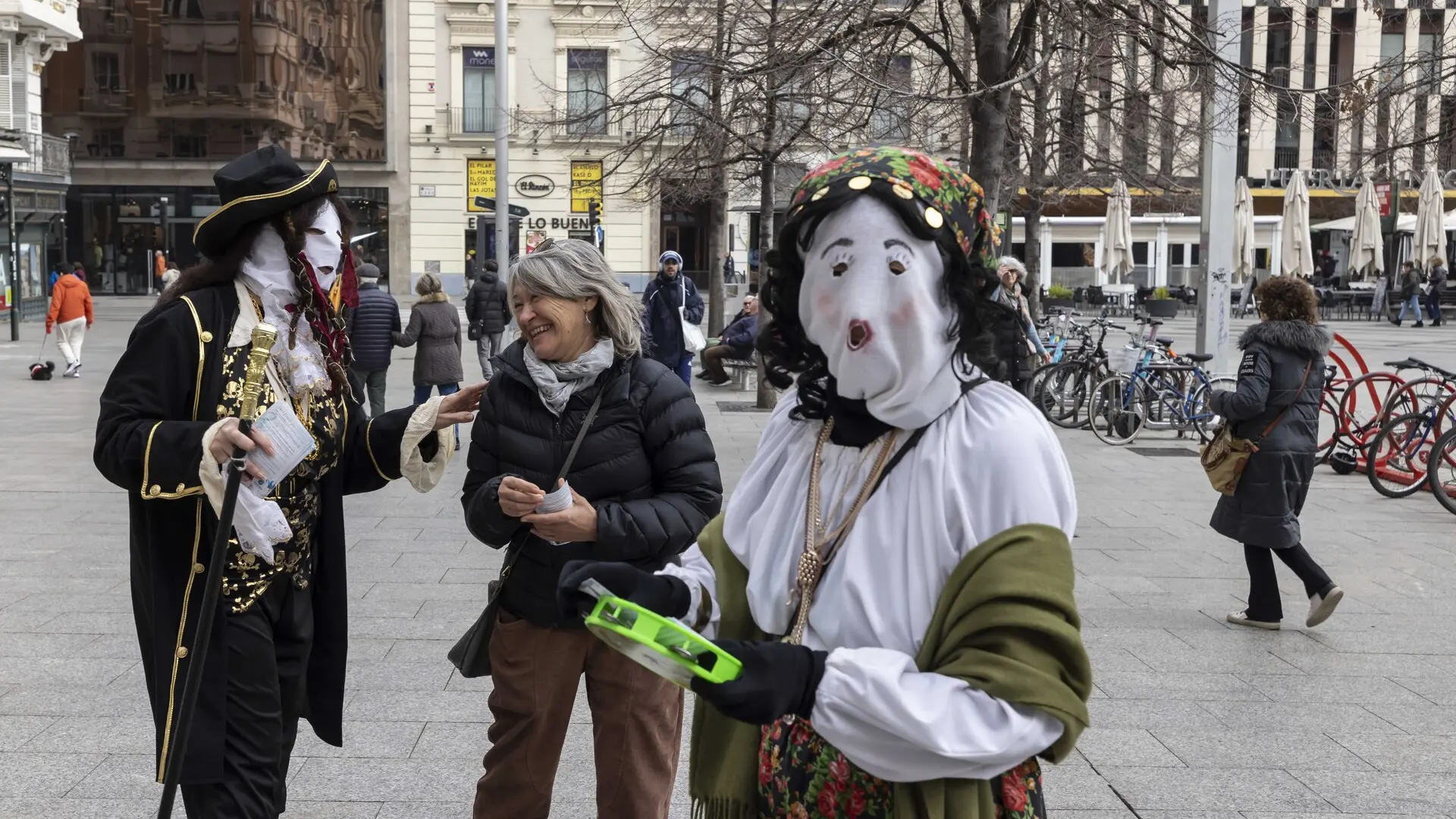 Las mascarutas de Épila presumen en Zaragoza de su histórico Carnaval ...