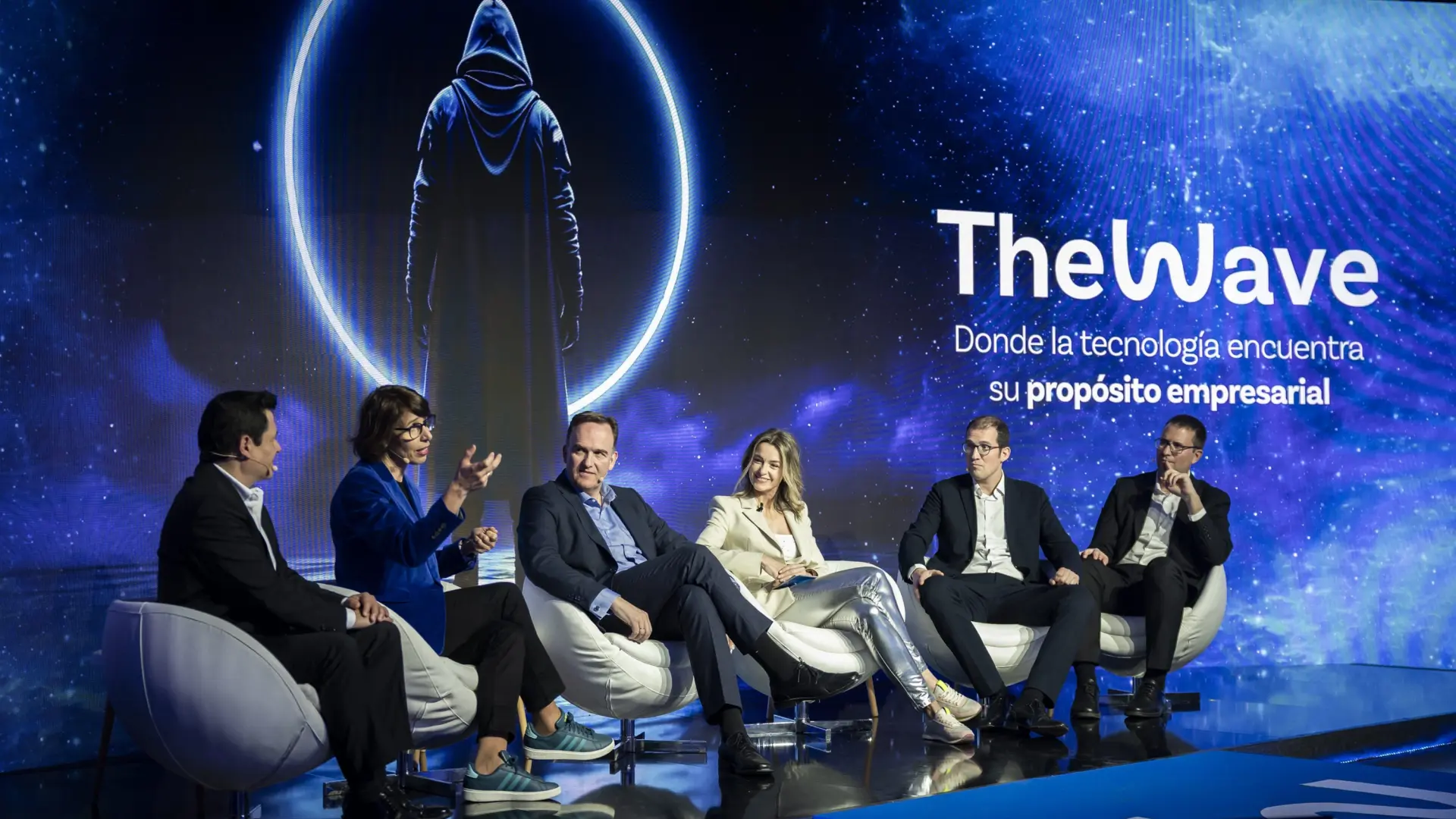 The Wave 2025, a debate: “Este tsunami tecnológico nos da la ...