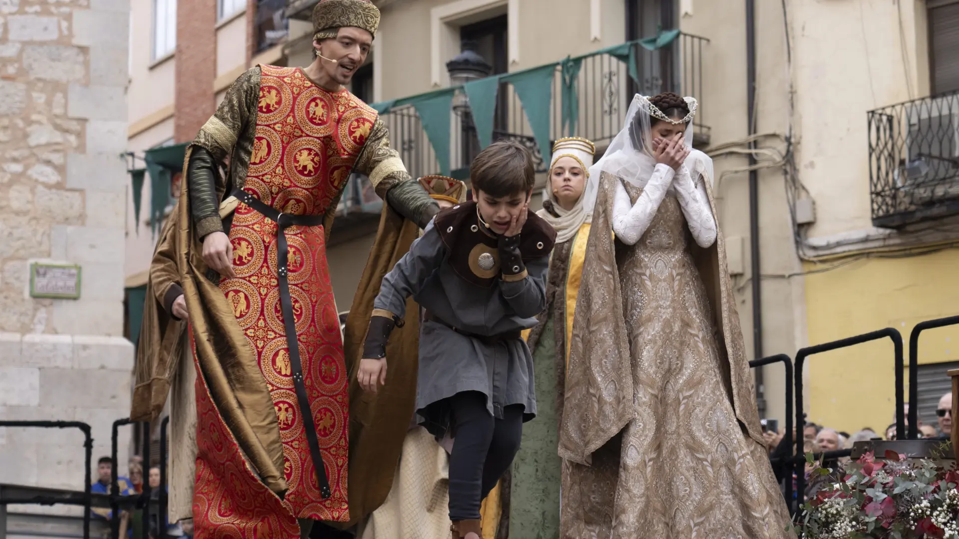 Teruel se viste de época medieval para revivir la boda que desencadenó ...