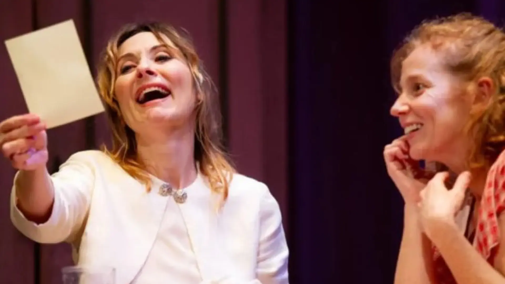 La actriz Nathalie Poza tras actuar en el Teatro Principal ...