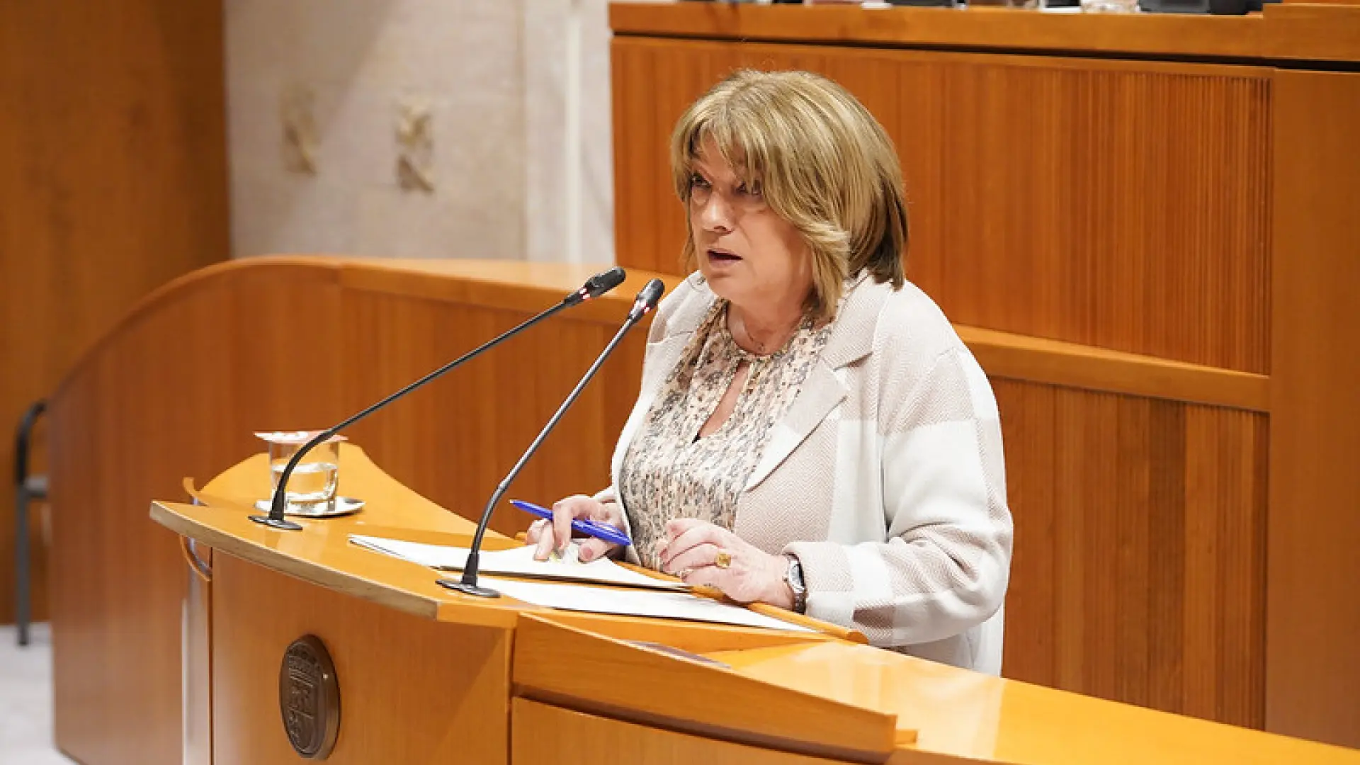 La consejera acusa a Pilar Alegría de "mentir" por el pago de las aulas ...