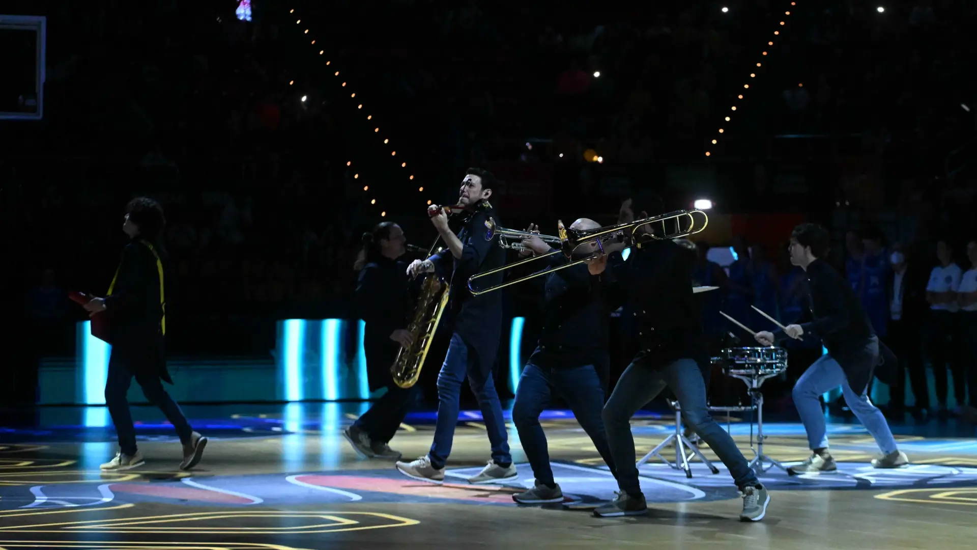 ¿Quién es Pablo Navarro, el músico que encandila a la Copa de la Reina ...