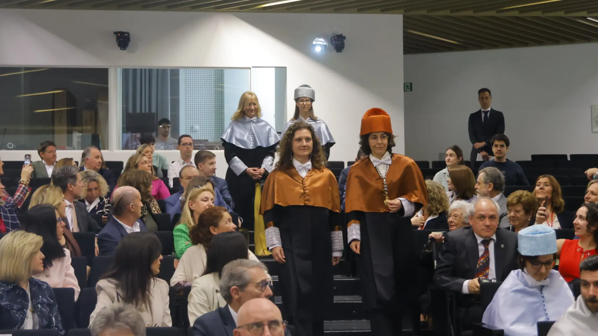 Encarna Samitier y Elena García Armada, nuevas doctoras 'honoris causa ...