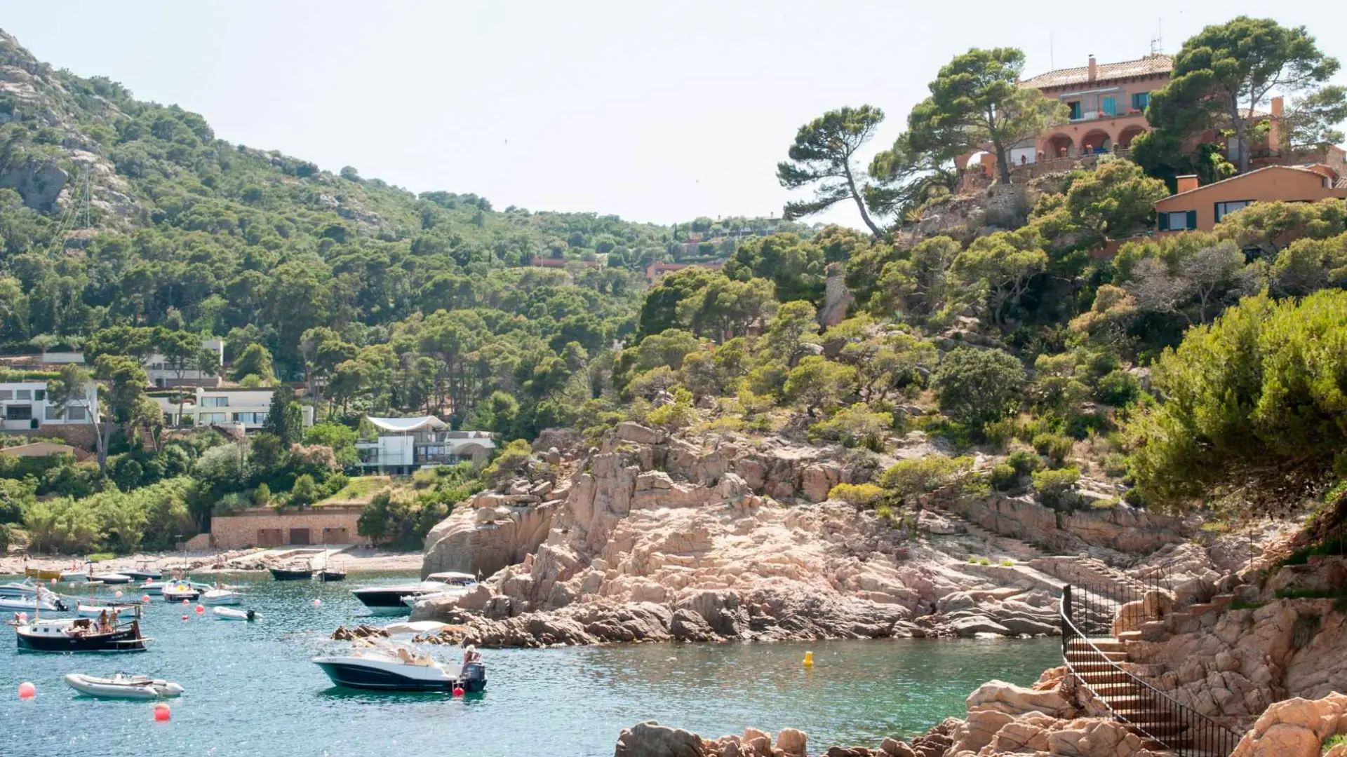 Ni Cadaqués ni Tossa de Mar: el bonito pueblo de la Costa Brava para escaparse a la playa desde ...