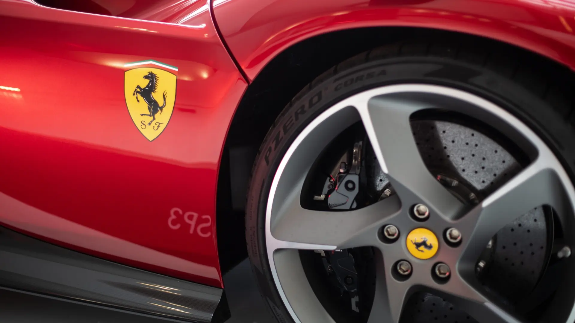 Fotos de la exposición de 14 modelos de Ferrari en el Mobility City de ...