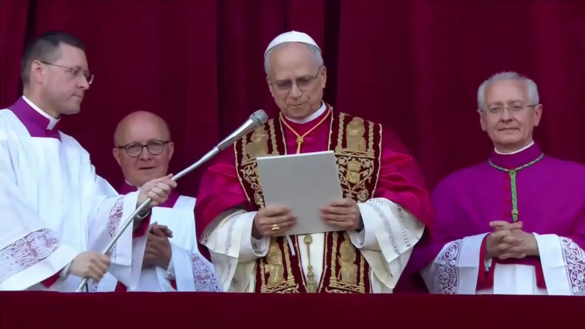 Vídeo | Así ha sido el primer discurso del papa León XIV: un llamamiento a la paz y a una ...