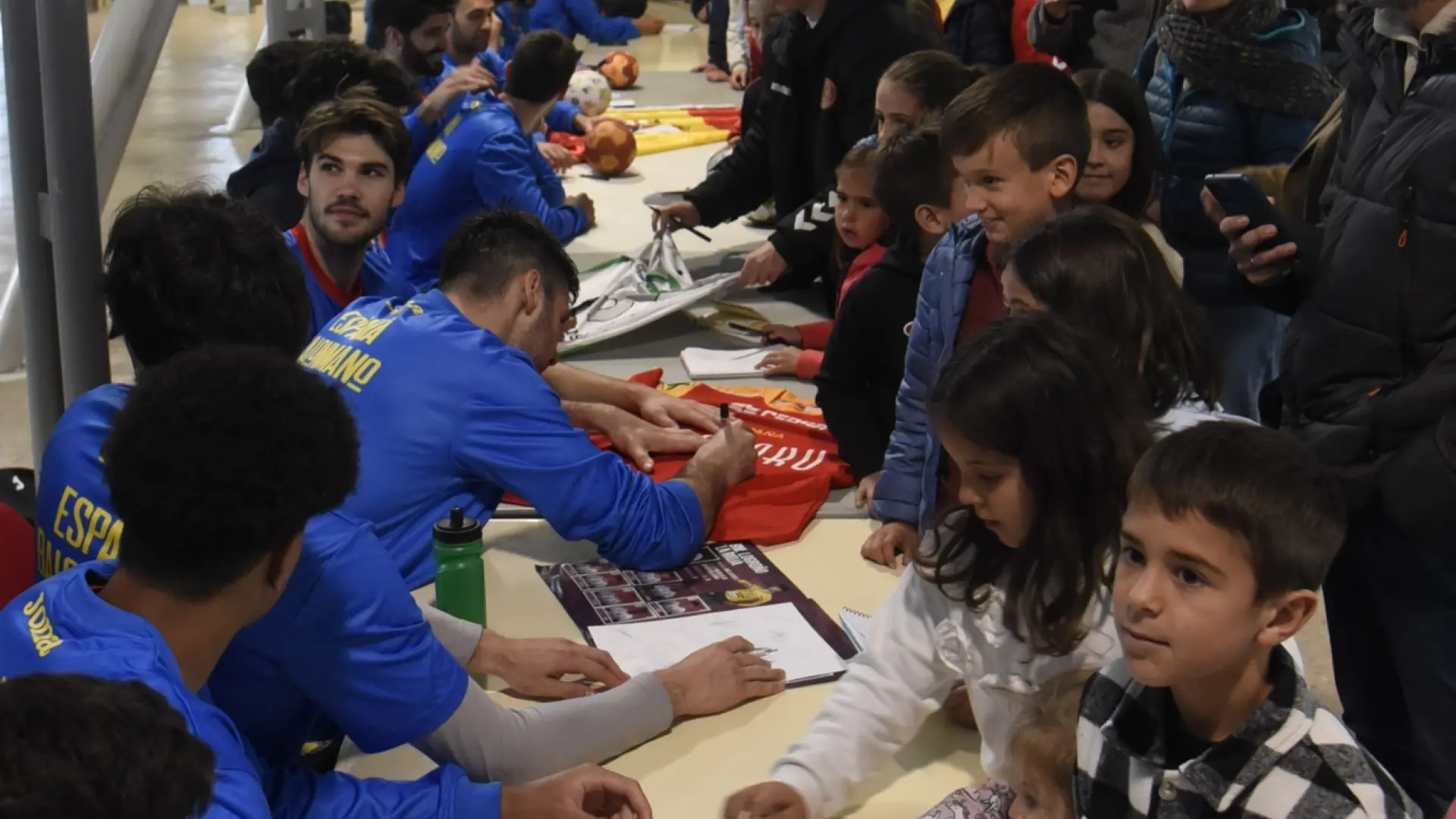 Fotos | Entrenamiento de los Hispanos en el Palacio de los Deportes de ...