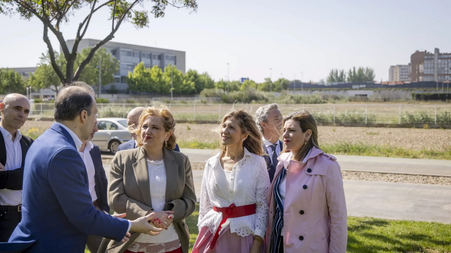 Más de cinco empresas tecnológicas muestran su interés en firme de ...