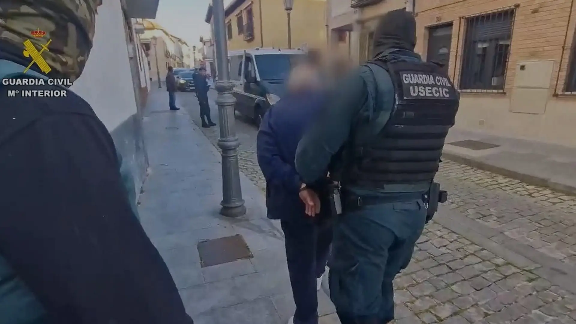 Detenido un hombre de 72 años por atracar un banco a punta de pistola en Navalcarnero (Madrid)