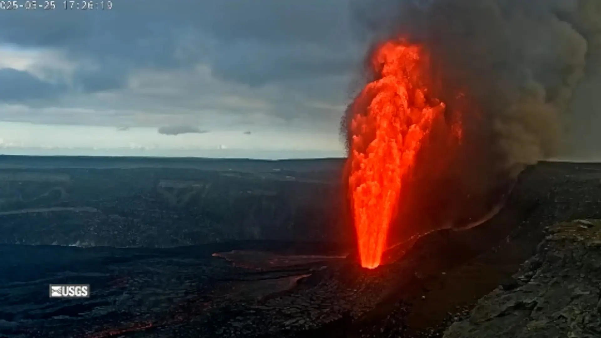 El volcán Kilauea entra en erupción en Hawái