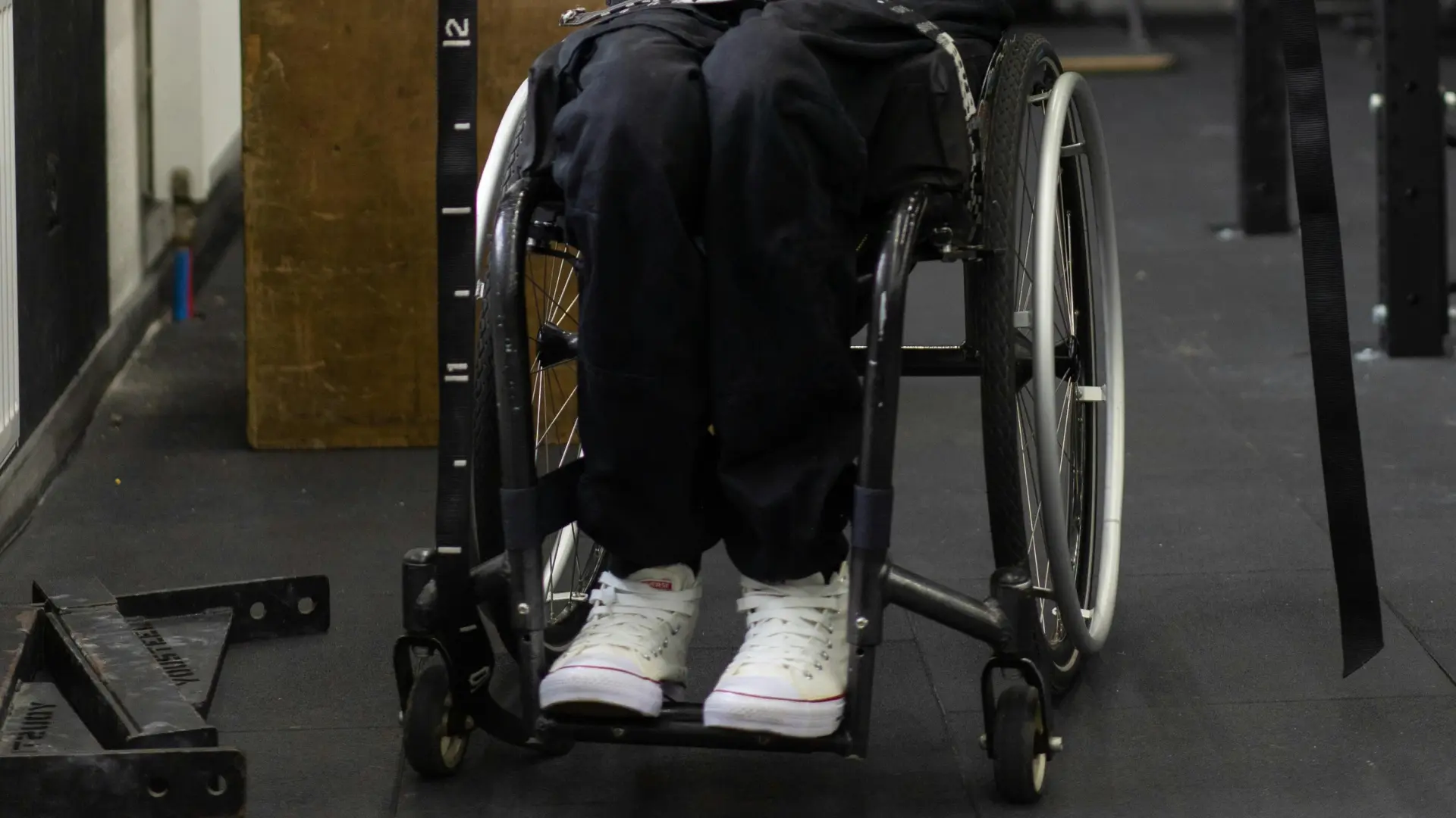 Un paciente parapléjico vuelve a andar gracias a la neuroestimulación ...