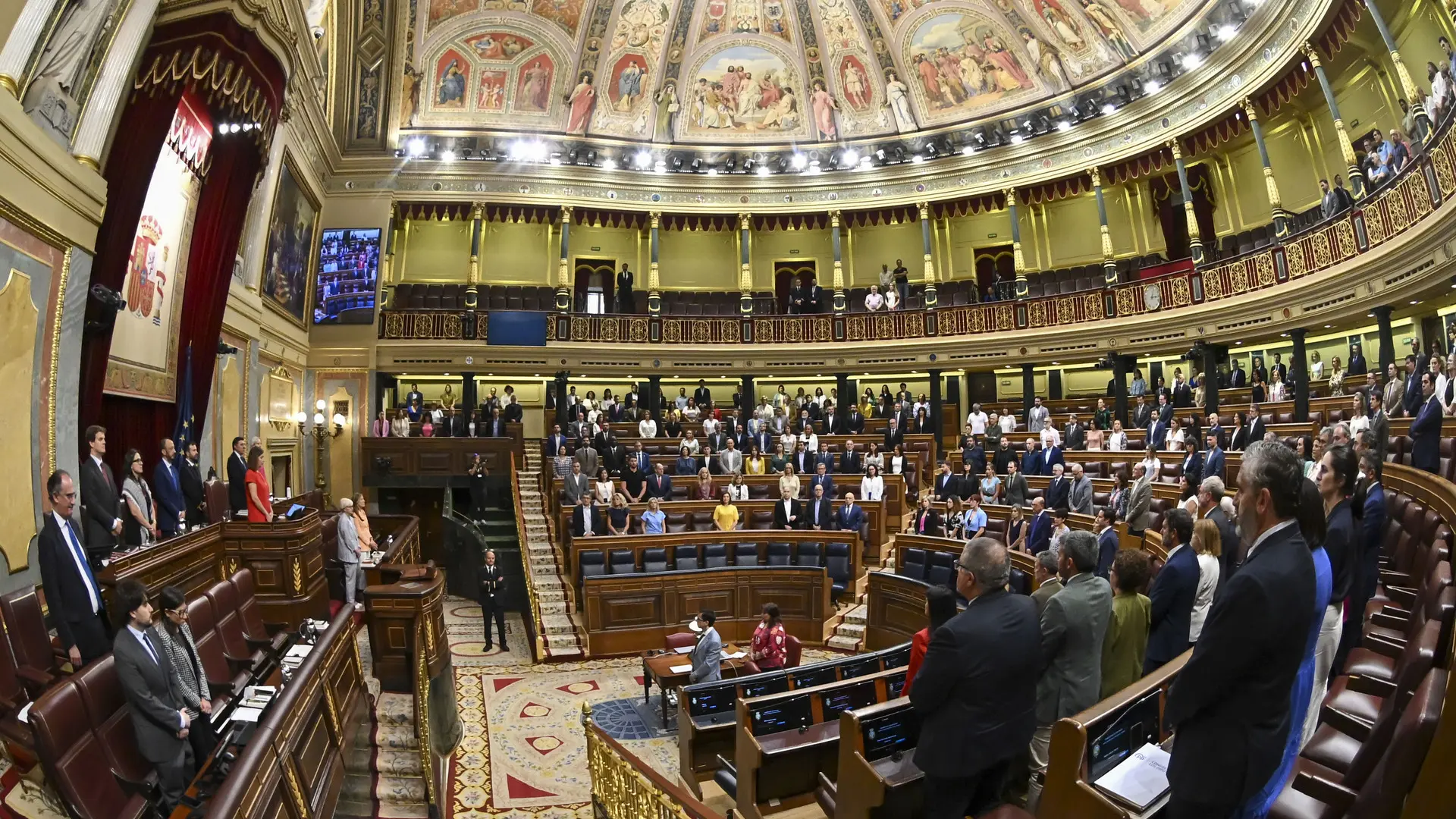 El Congreso aprueba eximir de IRPF el SMI y la devolución a mutualistas ...