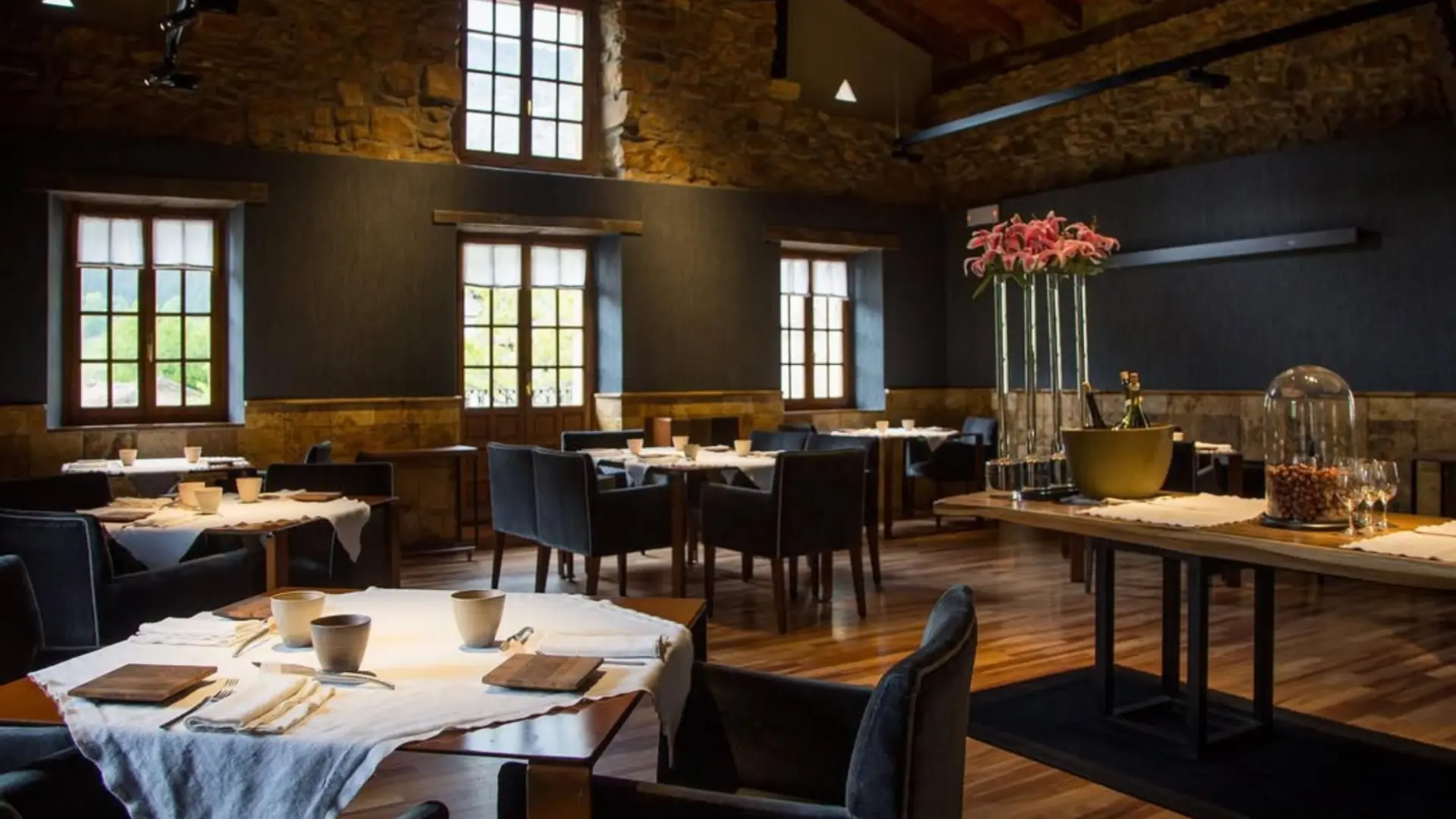 Qué comer y por cuánto en el Asador Etxebarri, el mejor restaurante de ...