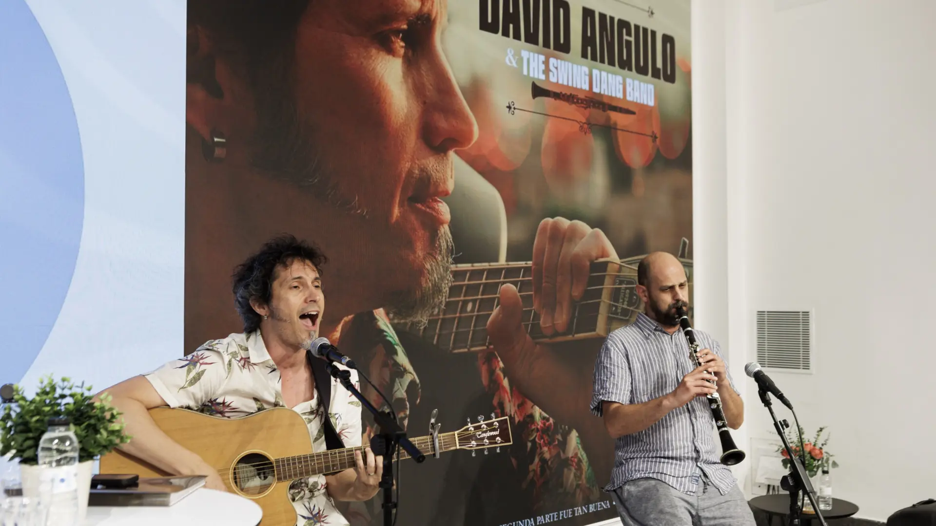 David Angulo pone música al amor por sus hijas