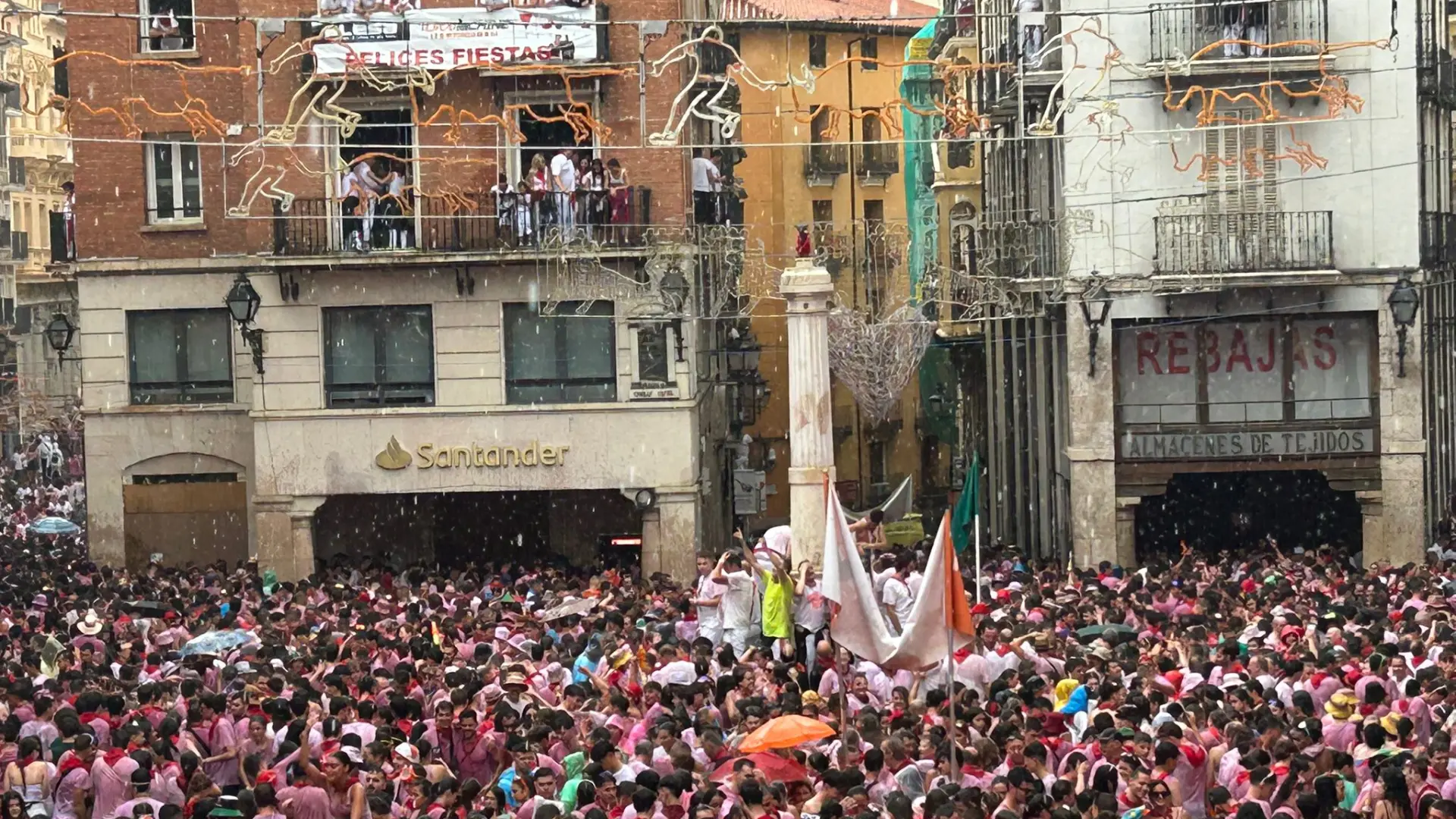 Una Puesta del Pañuelo insólita: "Nunca había visto llover tanto en Teruel mientras subían los ...