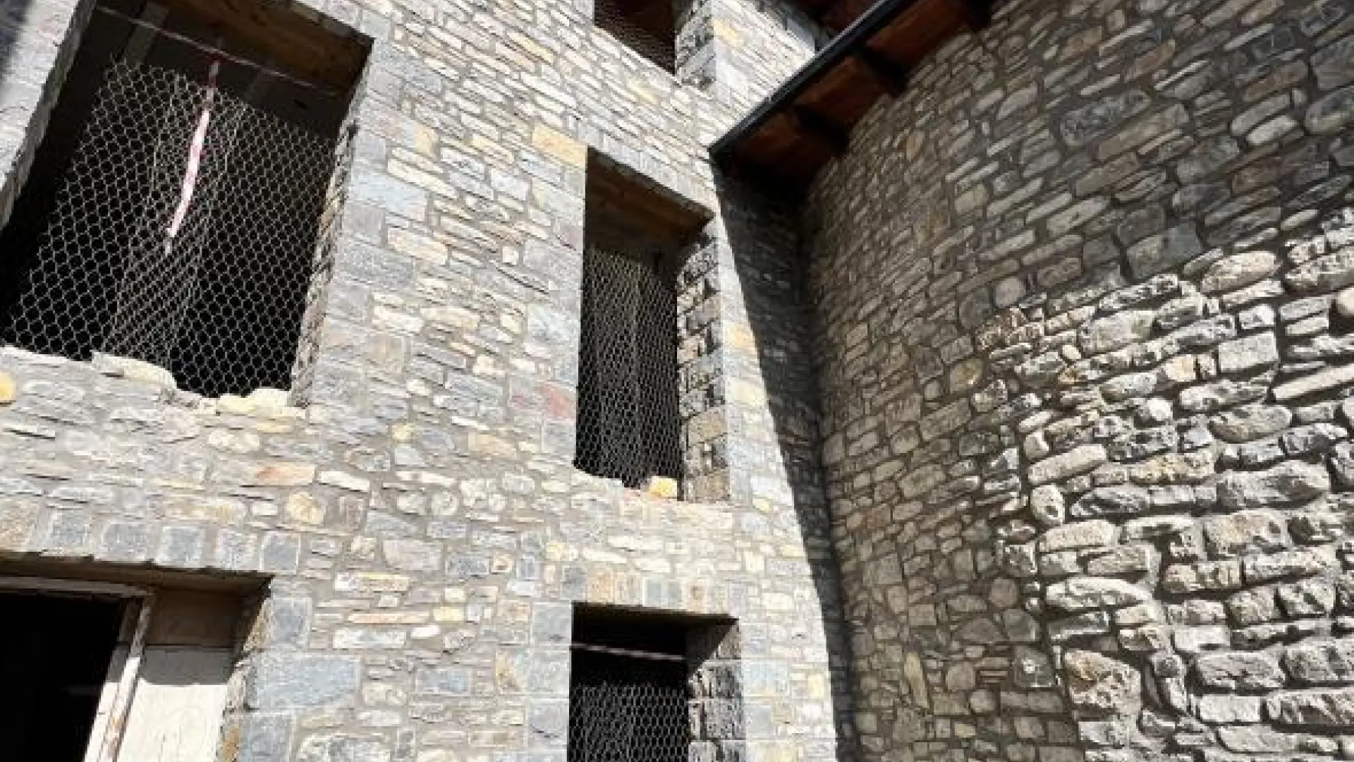 Boltaña reforma un edificio del casco antiguo para crear 5 viviendas de alquiler asequible