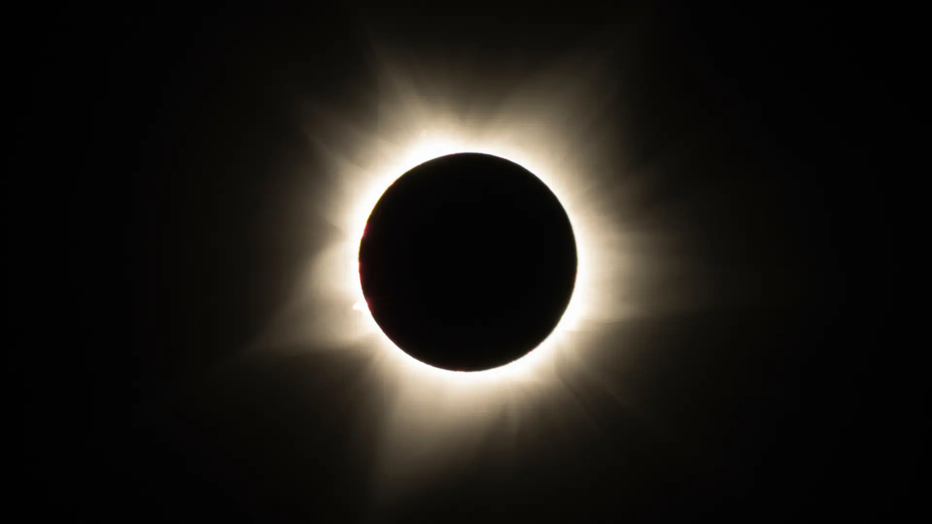 El destino único de Aragón para vivir el gran eclipse solar de 2026 ...