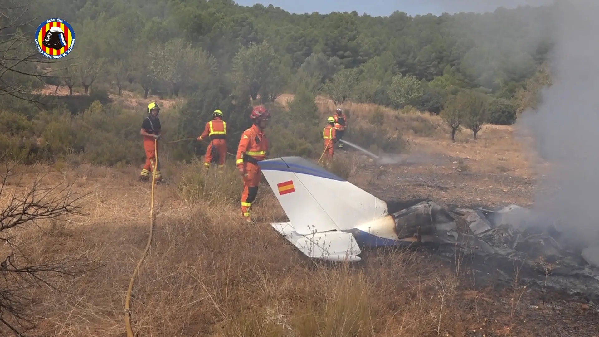 Vídeo | Dos muertos en un accidente de avioneta en la zona del Pontón de Requena (Valencia)