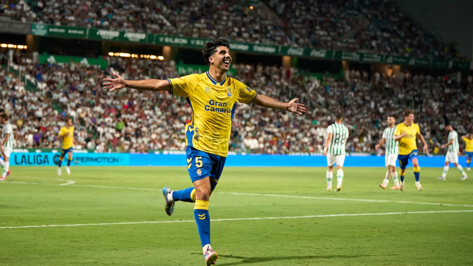 El ‘maradoniano’ gol de Enrique Clemente con Las Palmas