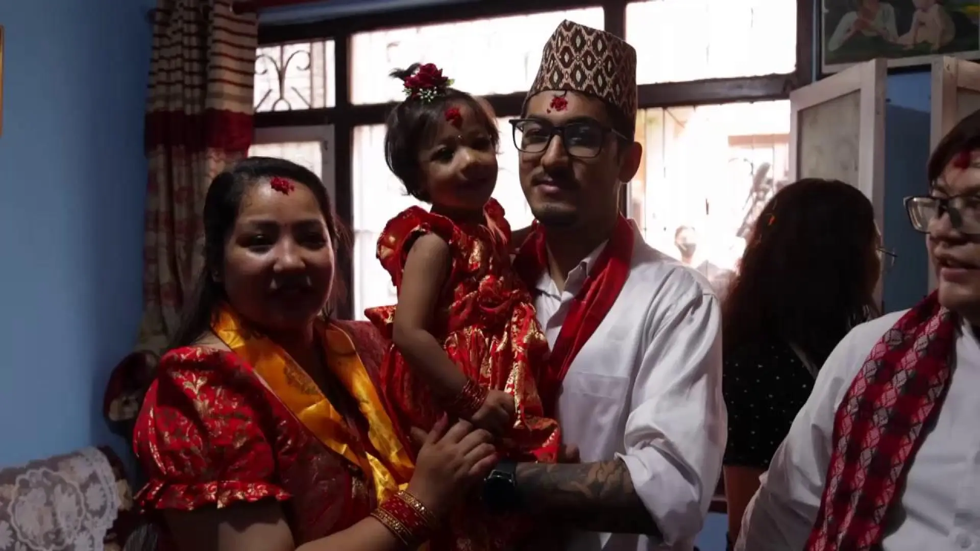 Vídeo | Nepal nombra a su nueva "diosa viviente", Aryatara Shakya, de 2 años