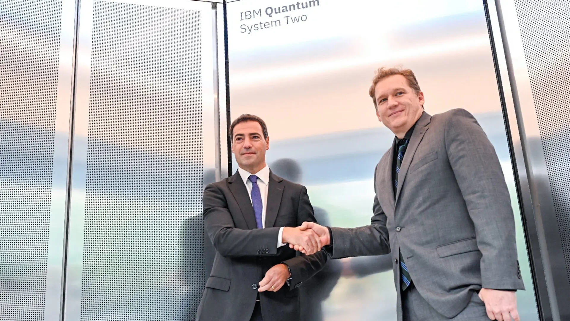 Inaugurado en San Sebastián el primer IBM System Two operativo en ...