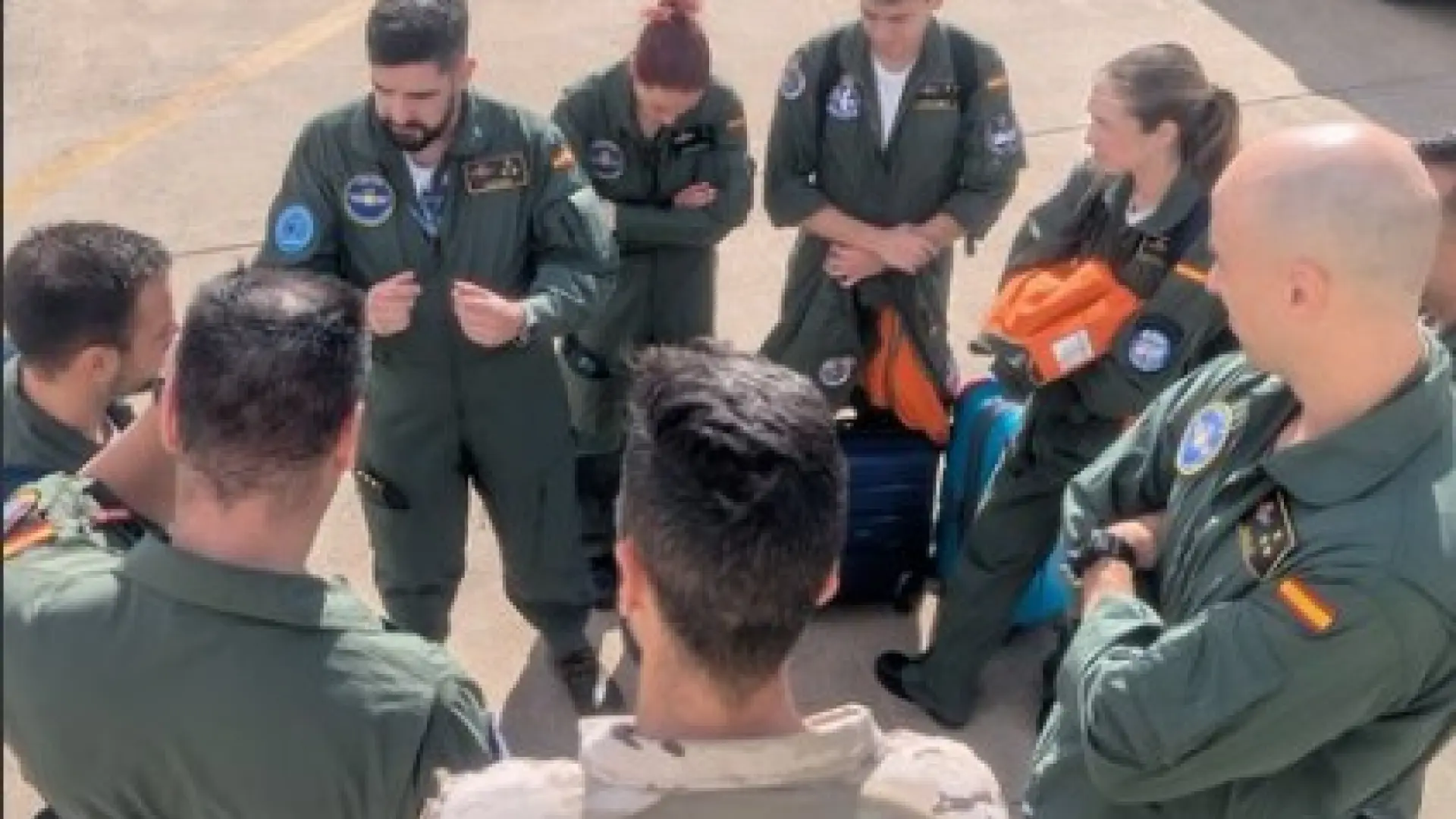 Despegan dos aviones del Ejército del Aire para evacuar a niños ...