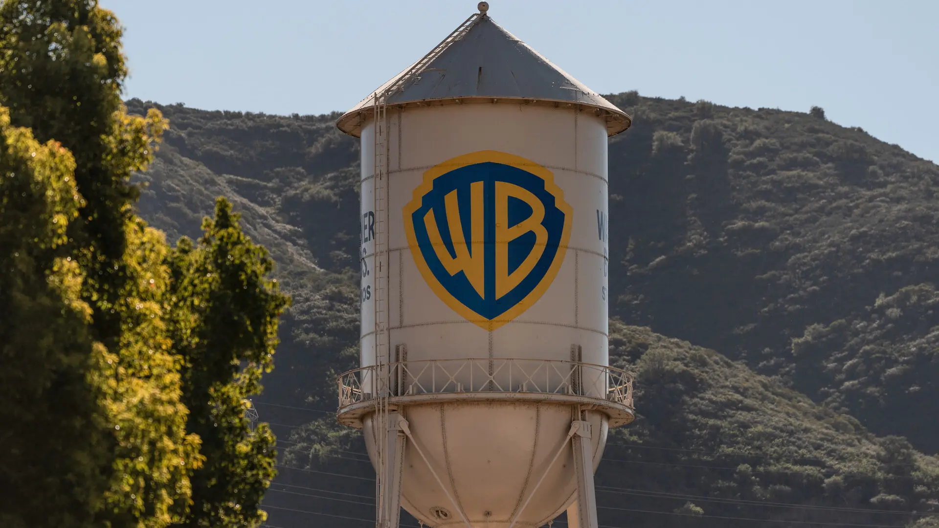 Paramount contrataca a Netflix y ofrece 108.400 millones por Warner