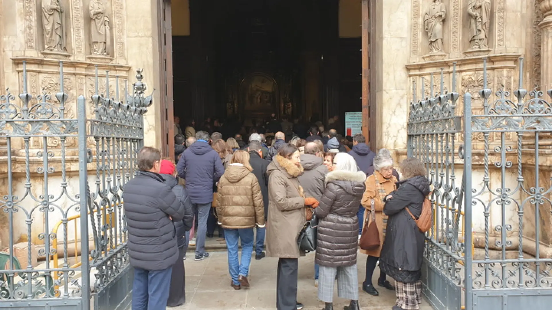 Funeral conjunto por Jorge García-Dihinx y Natalia Román en la basílica ...