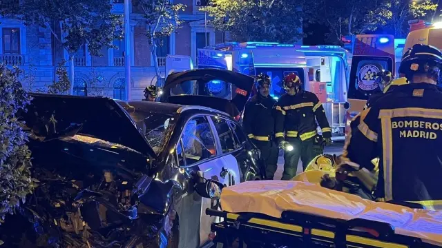 El Conductor Y Dos Pasajeros De Un Coche Vtc Heridos Muy Graves En Un