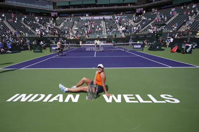 La tenista rusa Andreeva remonta a Sabalenka y hace historia en Indian ...