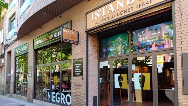 La mítica cafetería que sorprende a los vecinos de Delicias en Zaragoza ...