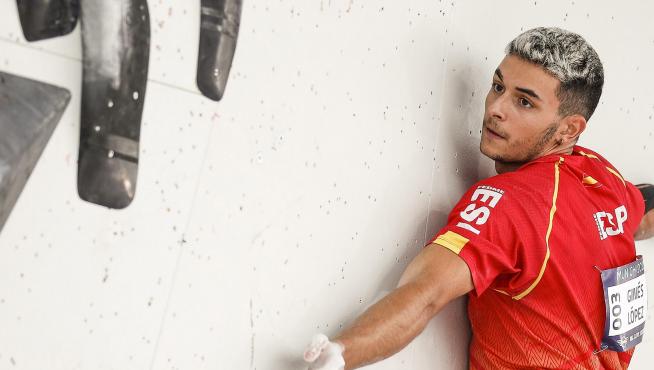 Alberto Ginés conquista su segundo bronce en el Europeo de escalada