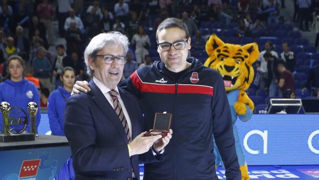 Jorge Samper, del Tecnyconta infantil, mejor entrenador de la Minicopa | Heraldo.es