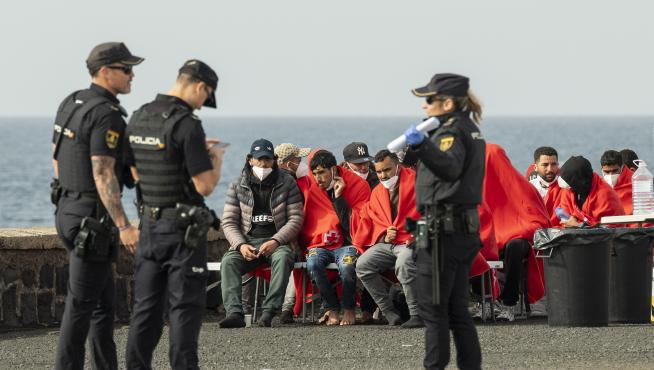 Llegan 124 migrantes a bordo de ocho pateras en las últimas 24 horas a ...