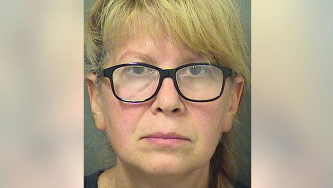 Una mujer se declara culpable en caso del "payaso asesino", 32 años después