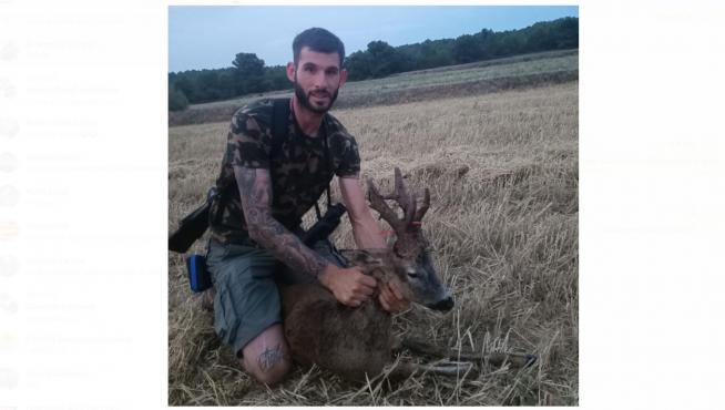 Un joven caza en Teruel el corzo más grande de España