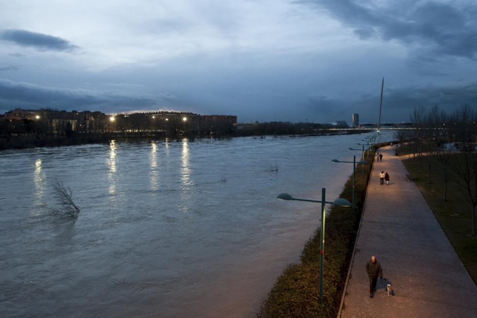 Fotos: La riada, a su paso por Zaragoza | Imágenes