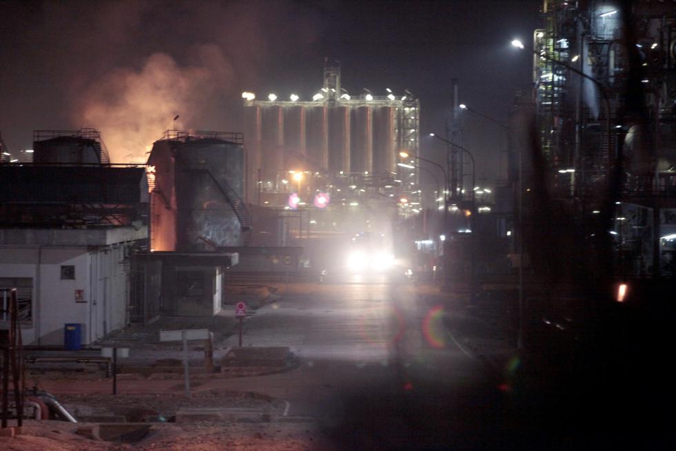 Fotos: Fotos de la explosión en Tarragona en la planta petroquímica ...