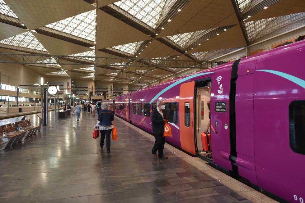 Fotos: Fotos del estreno del AVLO: de Madrid a Barcelona con parada en ...