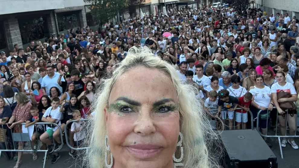 Leticia Sabater arrasa en un pueblo de Aragón de 1.600 habitantes ...