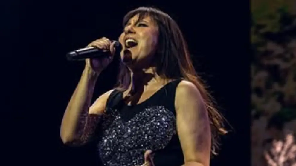 El emocionante regreso de Amaral en concierto tras su enfermedad ...