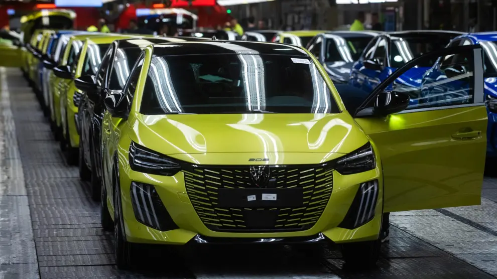 Stellantis Zaragoza suspende su producción por falta de componentes ...