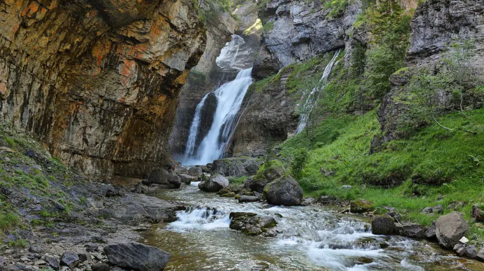Las cinco cascadas más bonitas y desconocidas de Huesca