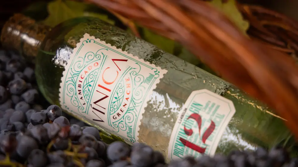 Vínica, una ginebra premium aragonesa que pone en valor a los agricultores