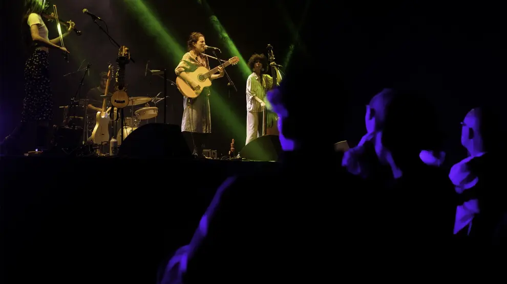 crítica de música/Faneka: potencial por explotar